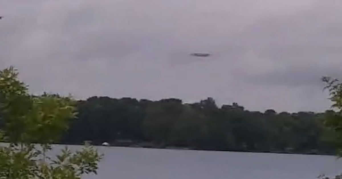 Man’s shaky vision of a ‘UFO’ was actually an extremely identifiable ...